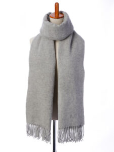 結局、一番頼れるのは「ストール」！ おすすめブランド15選 | GLADDプラス