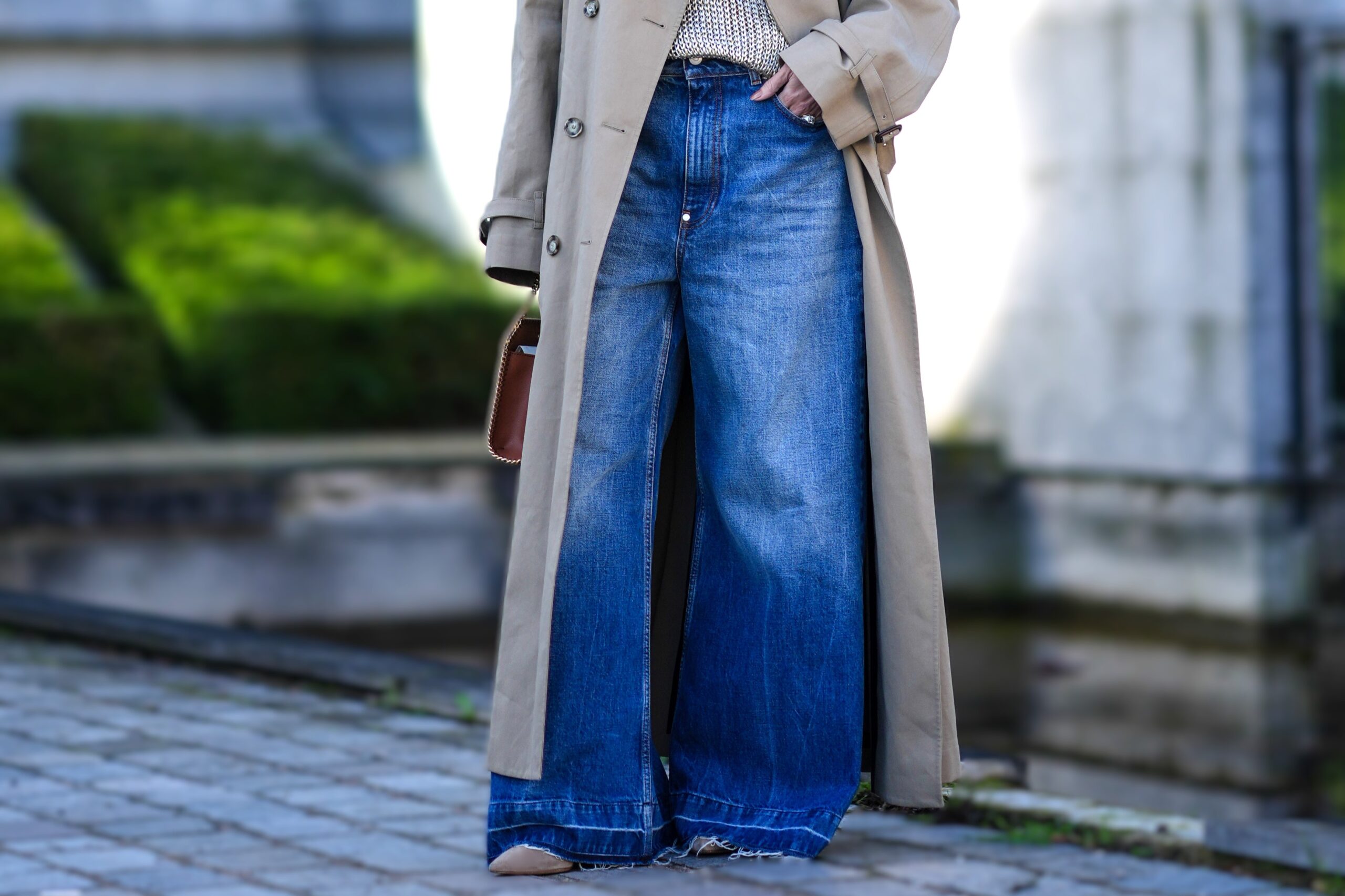 ワイドパンツを使ったおすすめコーデ46選《2025年最新》選び方や着こなしのコツも | GLADDプラス
