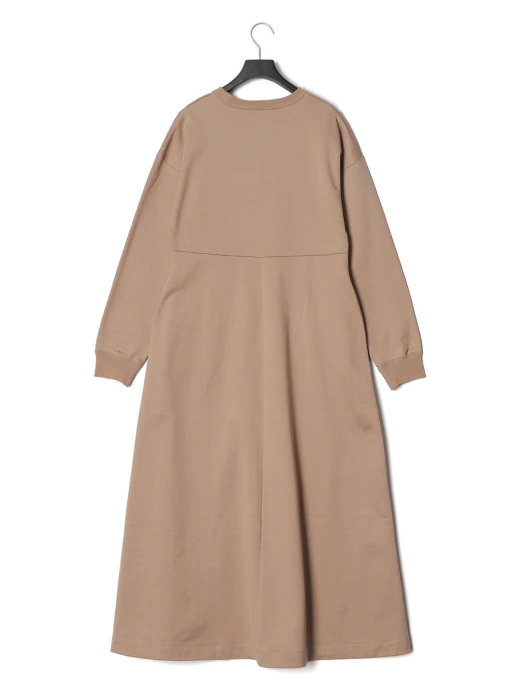 《GLADDで「上質」をお得に》大人の毎日に心地よい【SLOANE】のニットの秘密。 | GLADDプラス